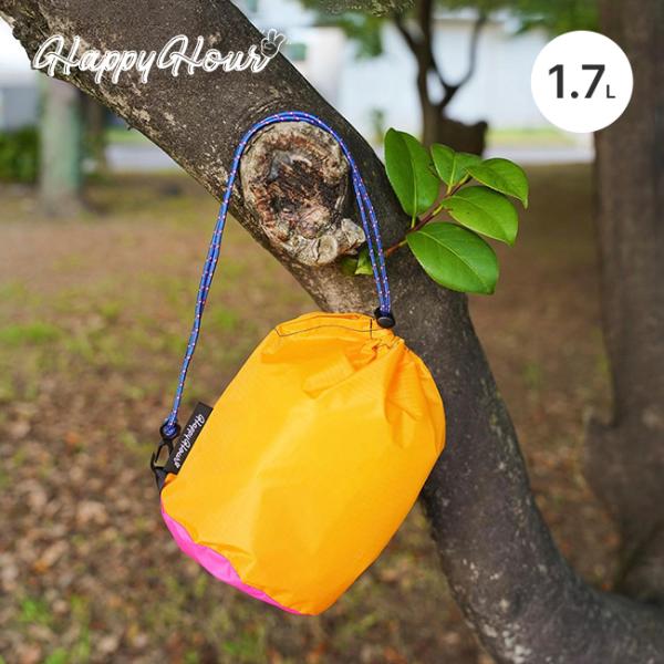 下着類やちょっとした小物類、おやつをまとめておくのにちょうどよい、Pilsner(軽め)な1.7Lサイズのサックです。一度の製作で同じ配色にならないようにしてるので、カラーは届くまでのお楽しみですが、どれも一点一点こだわりの配色で仕上げられ...