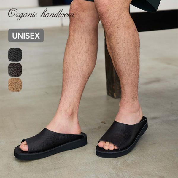 ワンストラップのシンプルなスライドサンダル。甲を包み込むようなアッパーとちょっとした厚底のソールがポイントです。Organic handloomで使用しているレザーは食肉の副産物である原皮を使用しています。自然由来の植物タンニン鞣しや環境に...