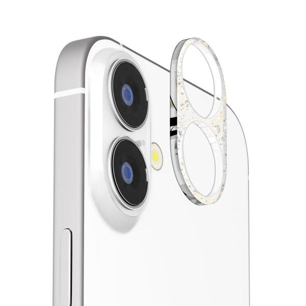 「PG-25ALGD03LM」は、カメラレンズ周りをキズから守るiPhone 17／16／16 Plus用 カメラレンズフレーム ラメです。カメラ周りを鮮やかに彩るラメデザイン。カメラレンズ部分が空いている為、撮影時の画質に影響がありません...