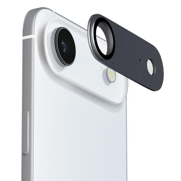 「PG-25CCLG08BK」は、スタイリッシュなアルミタイプのiPhone Air用 カメラフルプロテクター ブラックです。光線透過率92%の表面硬度10H光沢ガラスと高級感のあるアルミフレームで端末本体のカメラレンズ周りにキズを付けず、...