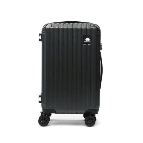 人気北欧ブランド「SCANDINAVIAN FOREST」からスーツケースが登場。傷が目立ちにくいエンボス加工が施された軽量で丈夫な素材を使用して、 可愛いハリネズミのロゴがアクセントになったシンプルなデザインは男女問わず幅広い世代におすす...