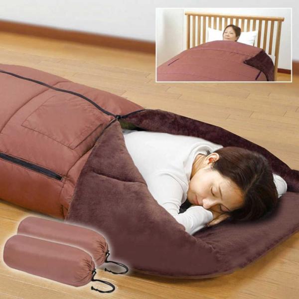 あったか5WAYトリプルウォーム寝袋は、寒い季節にぴったりのアイテム。●蓄熱アルミ蒸着シートが輻射熱効果を発揮し、体から放出された温度を反射蓄熱！これにより、暖かさが持続します。また、下からの冷気をシャットアウトする設計になっているため、冬...