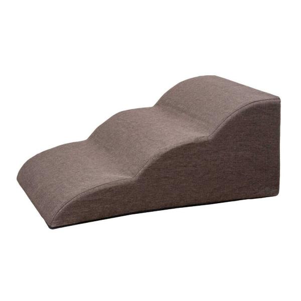 このスロープがあればワンちゃんのお悩み解消！●昇りやすさを考慮して傾斜角度を抑えた緩やかなスロープで足腰に負担をかけにくく、ストレスを軽減した設計になっています。●中材にはクッション性の高い高弾性ウレタンフォームを使用。●裏面には滑り止め付...