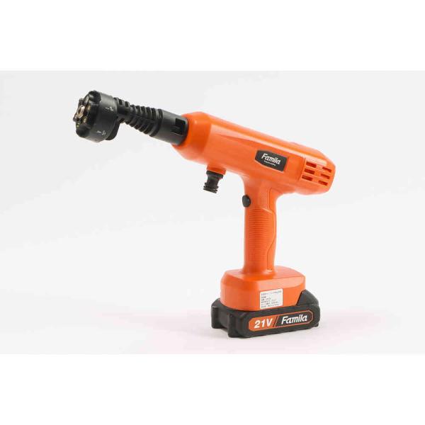 ノズルの取替不要！パワフルな水圧でベランダ・サッシもキレイに●軽量コンパクト＆4種の給水方法で手軽に持ち運べ家中のお掃除に活躍！●水道に直接取付できて噴射水圧約140％アップ！力強い洗浄力を実現!!●回すだけの簡単切替！ニューマルチノズル●...