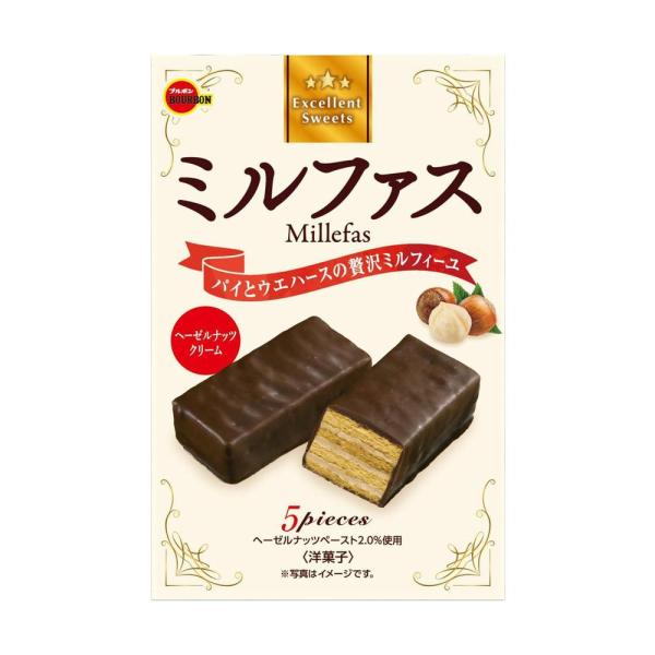 香り高いヘーゼルナッツクリームをサクサク食感のパイとウエハースでサンドし、少しビターなチョコレートを贅沢にオールコーティングしました。パイとウエハースが織りなす豊かな食感をお楽しみください。