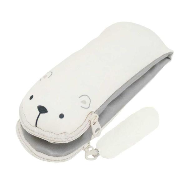 広げるとリストレストになるペンケース。ペンケース本体に中綿が入っているためクッション性が高く、ふんわりやわらかな触り心地です。底面は合成生地ですのですべりにくいです。イヤホンやタッチペン、USBなどを筆記具と仕分けて収納できます。クッション...
