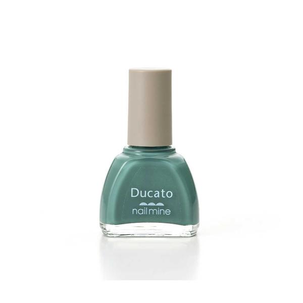 レトロカラーのヴィーガンネイル。ヴィーガン処方。※動物由来の原料不使用。動物実験は行っていません。FREE INGREDIENTS（動物由来原料不使用。合成香料無配合。）ラウンドカットで塗りやすい刷毛を採用。速乾処方。デュカート、ネイルマイ...