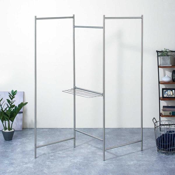 出しっぱなしでもスタイリッシュに決まるインテリア物干しです。軽くて丈夫、さらに高級感のあるオールステンレス仕様。コートなどのロング丈、タオル、小物もしっかり干せるサイズです。室内物干し,便利,おしゃれ,天馬