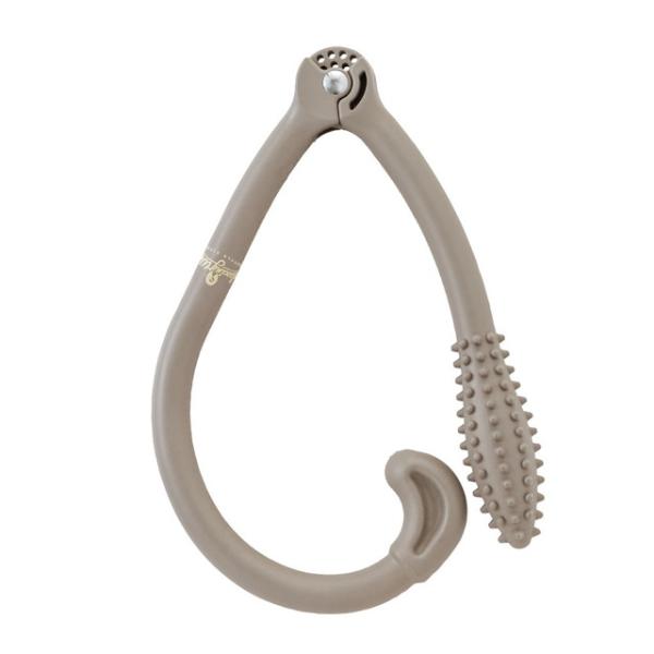 折りたたみ式のコンパクトリセットバー。肩甲骨まわりをピンポイントでぐりぐりプッシュ。デスクワークを頑張った肩に。