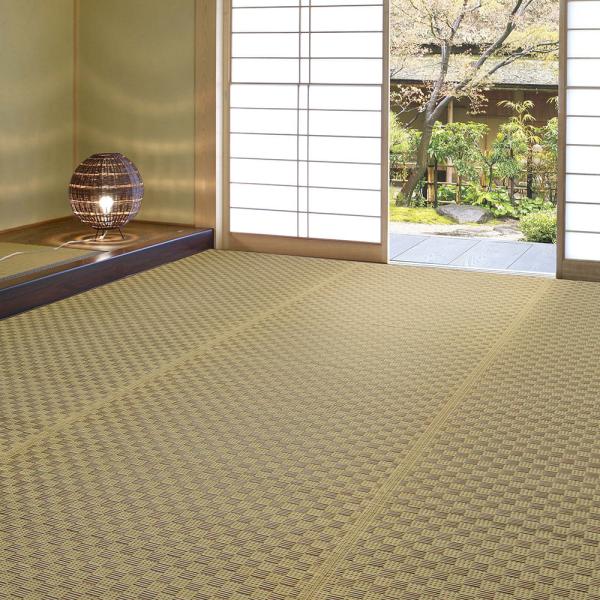 濃いめの染めい草を使った和モダンでおしゃれな、市松柄のい草カーペット。「若月シリーズ」は、お部屋のラグとしてや、畳を保護する上敷きとしてなどの豊富なサイズバリエーションに、用途にあわせて裏地の有無もお選びいただけます。こちらは薄手で扱いやす...
