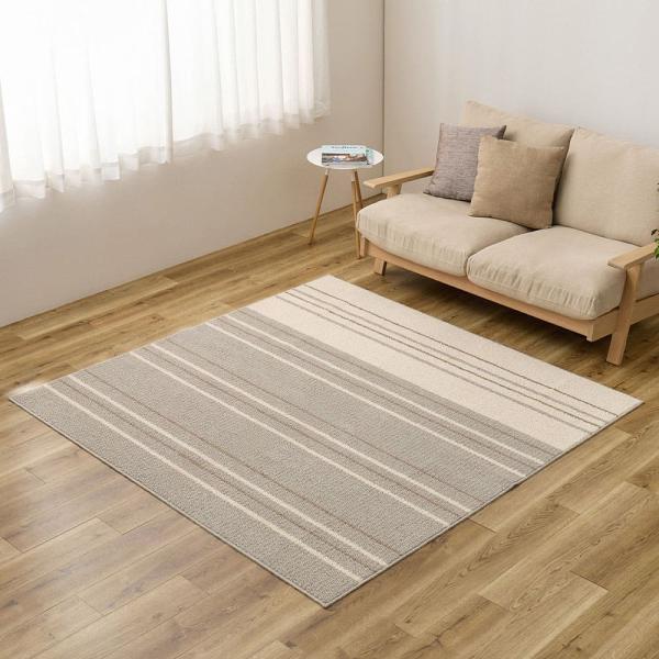 天然素材のやさしさと化繊の快適性を兼ね備えた、日本製の綿混タフトラグ。ふんわりとやわらかな肌触りで、足元に心地よさを与えるだけでなく、防ダニ・抗菌機能付きで、お子さまやペットと暮らすご家庭にもおすすめです。リビングやダイニング、寝室など、ど...