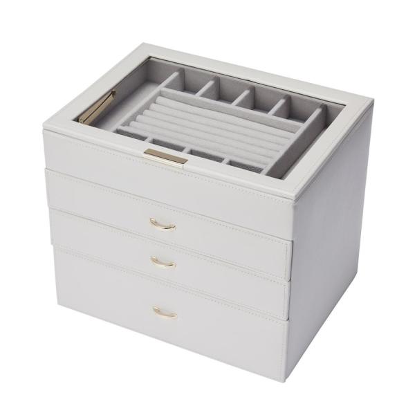 シックなジュエルケース。シャビーシックなトーンでまとめた、大容量のジュエリーケースです。