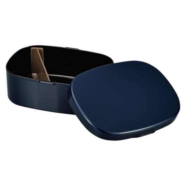 お弁当箱の内側にクリア塗装を施しており、洗いやすく傷や汚れがつきにくくなっています。