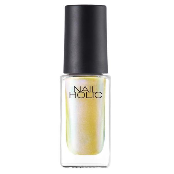 貝殻のような偏光パールが光輝く、復刻版ネイルカラー。角度によって違った輝きを楽しめるパールが入ったツヤ仕上がりの新色。