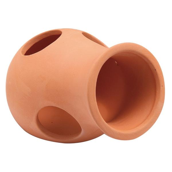 形が面白いつぼ型。穴がいくつも開いているので、いろいろなところから魚が通り抜けられます。