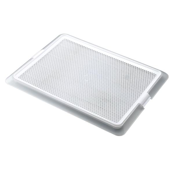 使い易い薄型設計で掃除の手間が軽減するハニカムメッシュ仕様。成形部分は長期に渡り清潔にお使い頂ける抗菌成分を配合。底にはフローリングに置いても使える滑り止め機能付き。