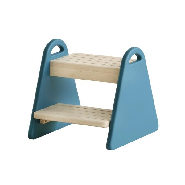 お子さまが毎日使うものだからこそ、安心してお使いいただけるよう丁寧に設計・製造しています。角を丸く仕上げたやさしいフォルム、安定感のある構造、丁寧な仕上げ。三角の形は、見た目の可愛さだけでなく安定感も生み出しています。踏み板の前の方に足をか...
