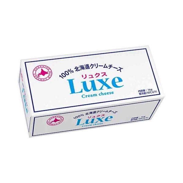100％北海道産生乳を使用し、北海道で製造されたクリームチーズ。人気パティシエや有名ホテルでも採用されているプロ仕様です。塩味を抑え、ミルクの風味を生かしたコクのある味わいが特長。保存料不使用で安心してお使いいただけます。1ｋｇの大容量サイ...