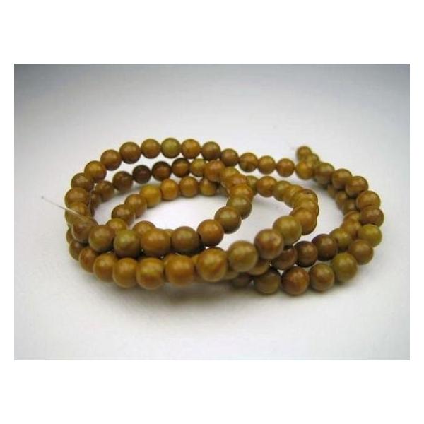 【連売り商品】グレイニネス☆商品情報☆石サイズ：Φ4±0.2mm粒数：約98粒一連：約40cm原産地：中国※こちらの商品はただいまの在庫につきまして、キズ・へこみ・形状がいびつでサイズのばらつきが目立つものとなっております。ご了承の上お買い...