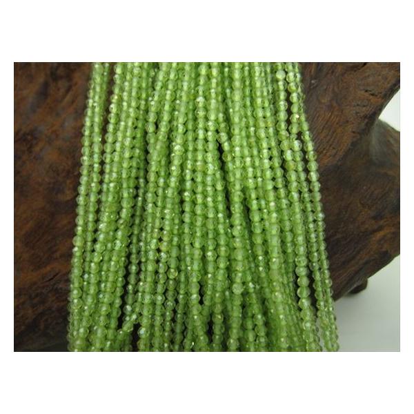 【連売り商品】ペリドット☆商品情報☆直径：Φ2.2±0.2mm穴サイズ：約Φ0.5mm粒数：約178粒全長：約39cm原産地：中国※形状やサイズのばらつき、表面や穴周りにキズや凹み等があります。粒数はあくまで目安です。多少の誤差がありますの...