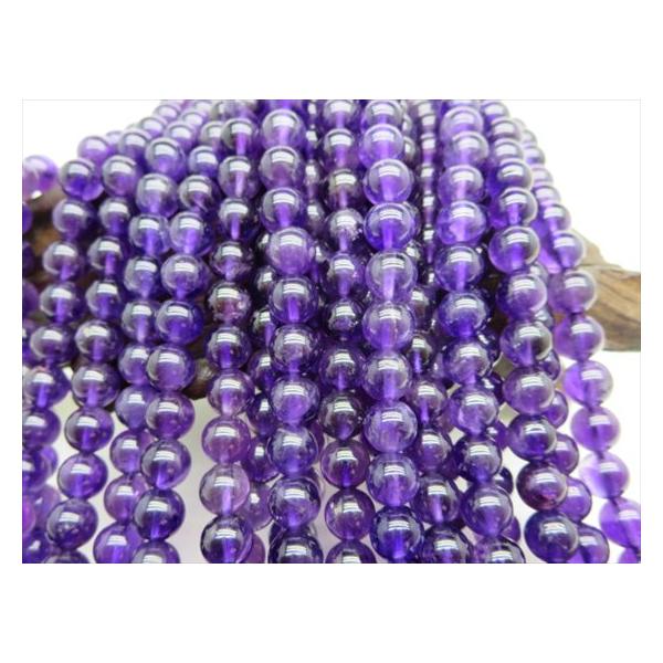 【連売り商品】アメジスト☆商品情報☆石サイズ：Φ8.3±0.2mm穴サイズ：約Φ0.8mm粒数：約47粒一連：約39cm原産地：ブラジル※形状やサイズのばらつき、表面や穴周りのキズや凹み、粒数の誤差等があります。※商品は選べませんのでご了承...