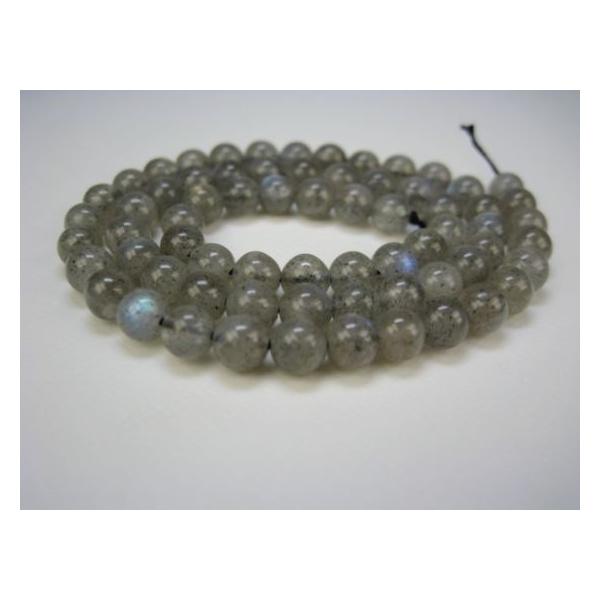 【連売り商品】ラブラドライト☆商品情報☆石サイズ：Φ5.5±0.2mm粒数：約80粒長さ：約40cm原産地：マダガスカル※形状やサイズのばらつき、表面や穴周りにキズや凹み等があります。粒数はあくまで目安です。多少の誤差がありますのでご了承く...