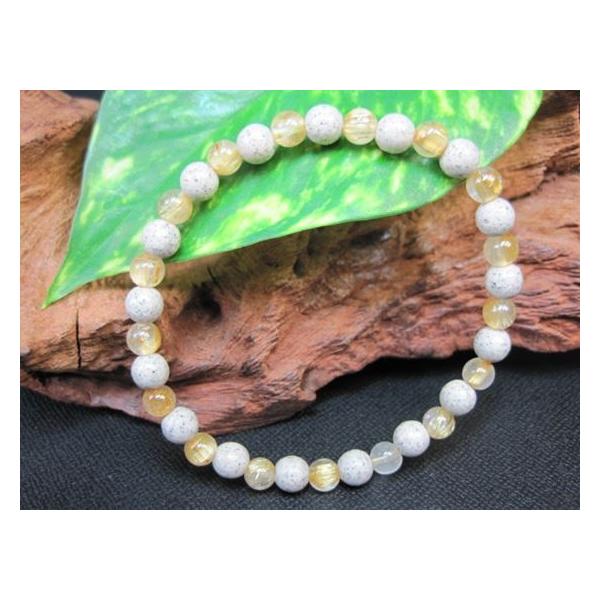 【ブレスレット】北投石ルチルクォーツ☆商品情報☆北投石：Φ6±0.2mm×17粒ルチルクォーツ：Φ5.5±0.2mm×17粒手首周り：約17cm原産地：台湾※形状やサイズのばらつき、表面や穴周りにキズや凹み等があります。※照明等の関係で実際...