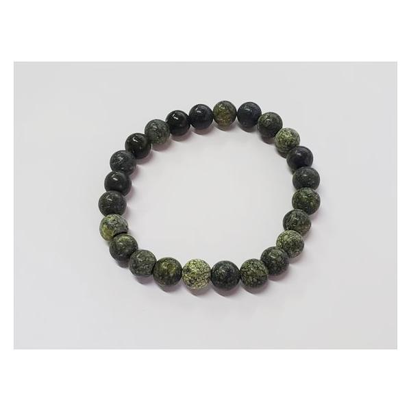 【ブレスレット】グリーンオブシディアン☆商品情報☆石サイズ：Φ8.5±0.3mm(Φ8.2〜8.8mm)粒数：22-23粒手首周り：約16cm原産地：中国形状・サイズ・色味のばらつき、表面や穴周りのキズや凹み等が目立ちます。ご理解いただいた...