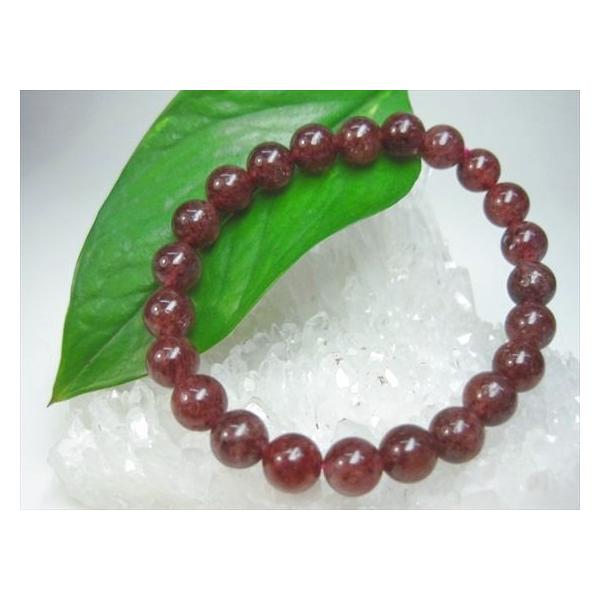 【ブレスレット】モスコバイト（白雲母）☆商品情報☆石サイズ：Φ8.2±0.2mm粒数：約22-24粒手首周り：約17cm原産地：ブラジル※形状やサイズのばらつき、表面や穴周りにキズや凹み等があります。粒数はあくまで目安で、多少の誤差がありま...