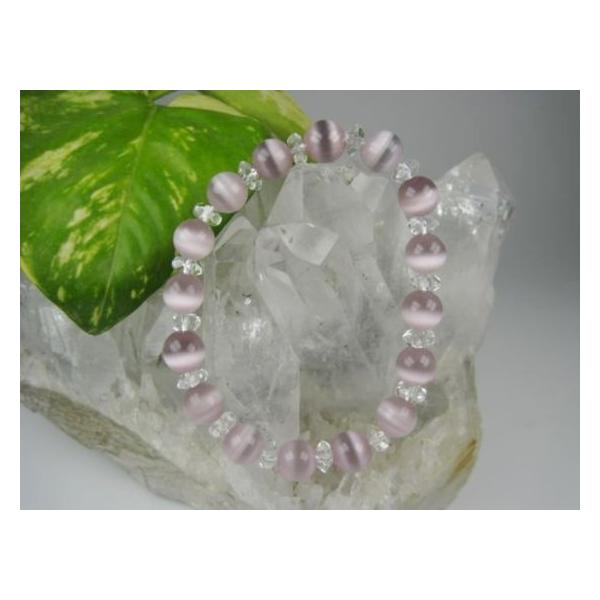 【ブレスレット】キャッツアイ（人工石）＋カット水晶☆商品情報☆キャッツアイ（人工石）：Φ8±0.2mm×16粒カット水晶：Φ6×3mm×16粒手首周り：約16.5cm※形状やサイズのばらつき、表面や穴周りにキズや凹み等があります。色味や模様...