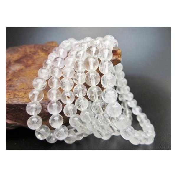 【ブレスレット】ヒマラヤ水晶☆商品情報☆石サイズ：Φ6-7.9mm　粒数：約24-29粒手首サイズ：約16cm原産地：ヒマラヤ※形状やサイズのばらつき、表面や穴周りのキズや凹み等があります。※商品は選べませんのでご了承ください。※照明等の関...