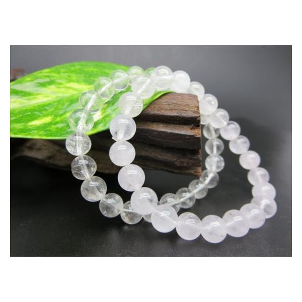 【ブレスレット】ヒマラヤ水晶☆商品情報☆石サイズ：Φ8-8.9mm　粒数：約21-23粒手首サイズ：約16cm原産地：ヒマラヤ※形状やサイズのばらつき、表面や穴周りのキズや凹み等があります。※商品は選べませんのでご了承ください。※照明等の関...