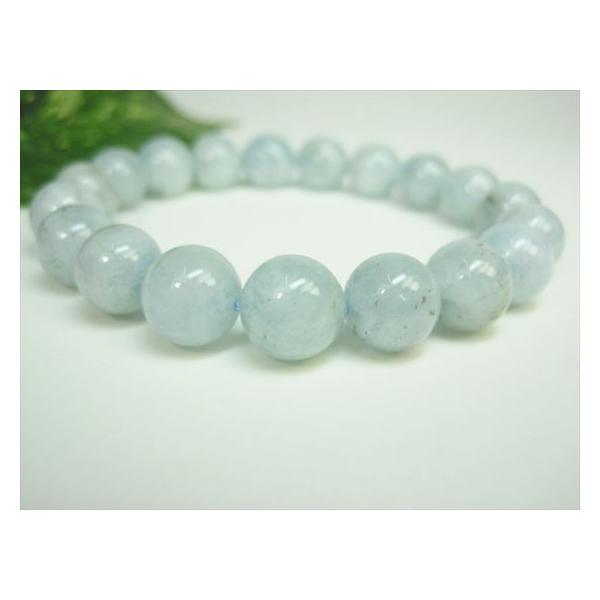 【均一ブレスレット】アクアマリン☆商品情報☆石サイズ：Φ10-10.8±0.2mm 粒数：19-20粒 手首周り：約17cm原産地：ブラジル※透明感のあるものや不透明なもの、色合いの濃淡があります。色味につきましてのご希望にはお答えできませ...
