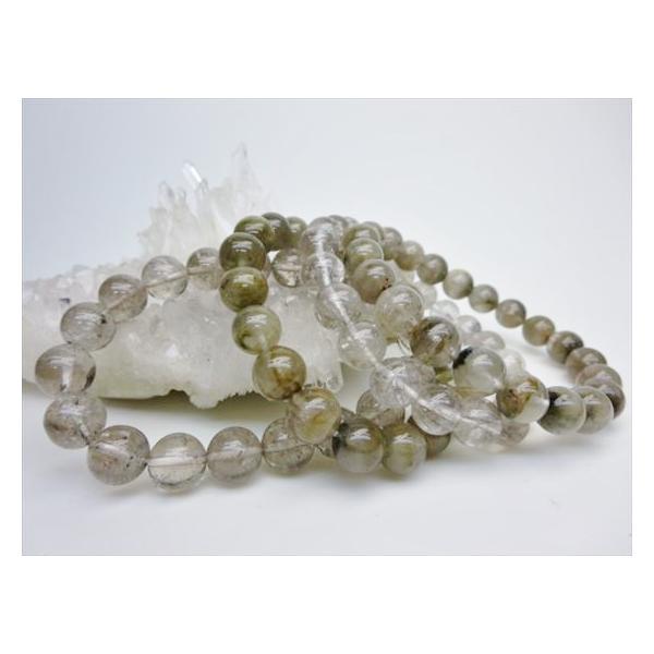 【ブレスレット】ヒマラヤ水晶☆商品情報☆石サイズ：Φ8.5-9.7mm粒数：20-22粒手首周り：約17cm原産地：ネパール・ガネーシュヒマール山※石の特性上、鉱物が内包される場合がございます。※形状・サイズ・色味のばらつき、表面や穴周りに...