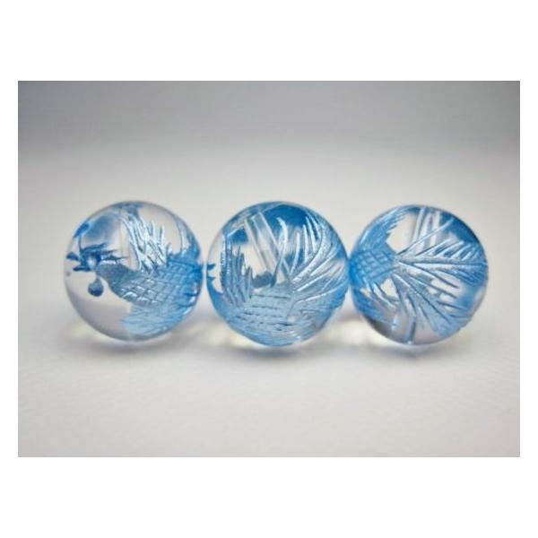 【半連売り：鳳凰】水晶☆商品情報☆石サイズ：Φ14±0.2mm粒数：14粒穴サイズ：Φ1.2±0.2mm※形状やサイズのばらつき、表面や穴周りにキズや凹み等があります。彫りやペイントにムラ等がありますのでご了承ください。また、穴が真っすぐで...