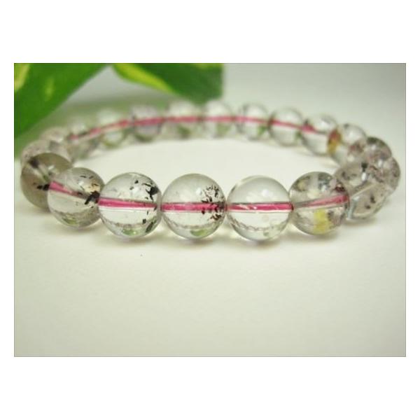 【ブレスレット】スーパーセブン☆商品情報☆石サイズ：Φ10.2±0.2mm粒数：20粒重さ：約30g手首周り：約17cm原産地：ブラジル※形状やサイズのばらつき、表面や穴周りにキズや凹み等があります。※照明等の関係で実際の色と多少イメージの...