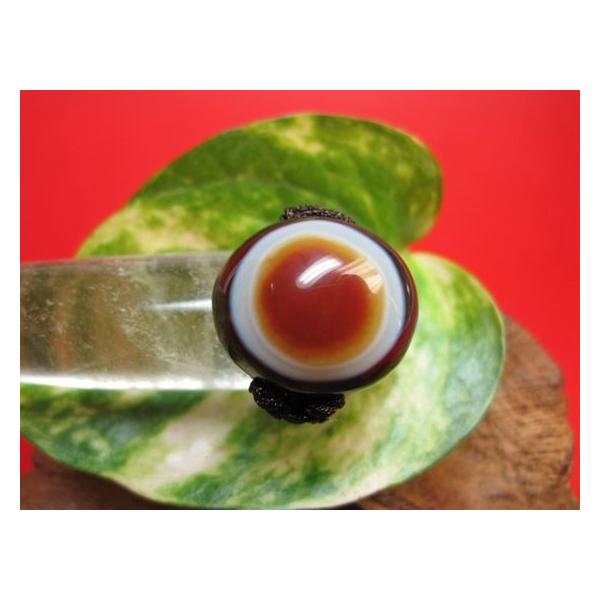 【チベット天珠指輪】☆商品情報☆天珠長さ：約21mm天珠幅：約18mm天珠厚さ：約11mmサイズ：約15号原産地：チベット※紐を編んで作られているため、サイズに誤差がある場合があります。※形状やサイズのばらつき、表面にキズや凹み等がある場合...