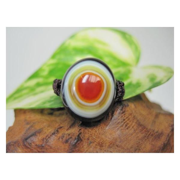 【チベット天珠指輪】☆商品情報☆天珠長さ：約19mm天珠幅：約18mm天珠厚さ：約11mmサイズ：約11号原産地：チベット※紐を編んで作られているため、サイズに誤差がある場合があります。また、ご使用に応じ、若干緩みが生じますので予めご了承下...
