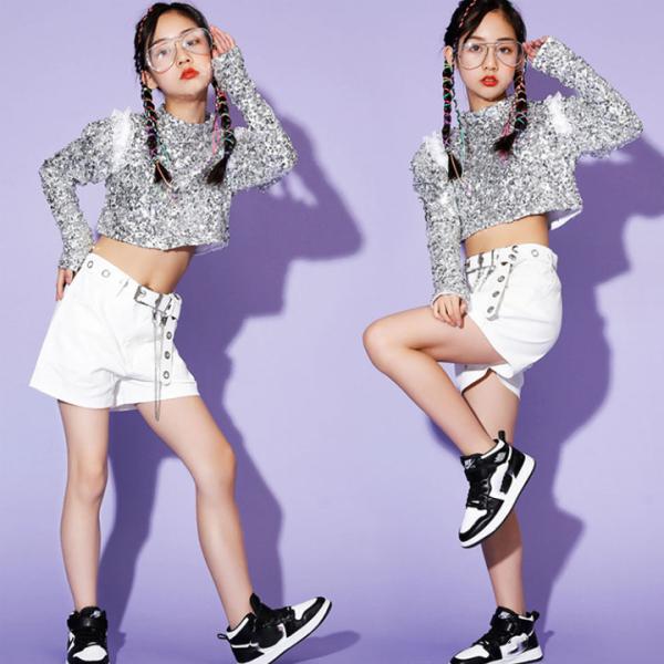 商品内容：トップス＋ショートパンツ※ベルトはついてません素材：ポリエステル他生産国：中国120サイズ：着丈27cm　バスト68cm　パンツ丈27.5cm　ウエスト54cm 130サイズ：着丈30cm　バスト72cm　パンツ丈30cm　ウエス...