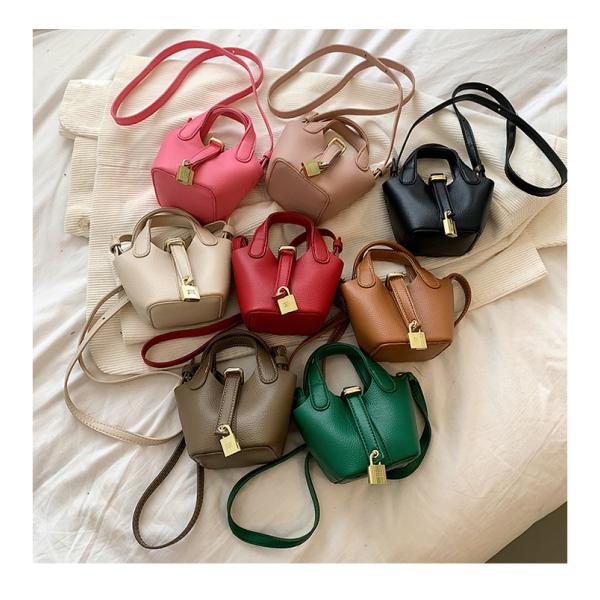 バッグ ミニバッグ ミニ プチ キッズ 子供 おしゃれ かわいい 小さい 保育園 幼稚園 小学生 お出かけ セレモニー 入学式 卒業式 結婚式生産国：中国素　材：PUサイズ：横9cm 高さ11cm 厚さ9cmストラップ102cm 重さ0.2...