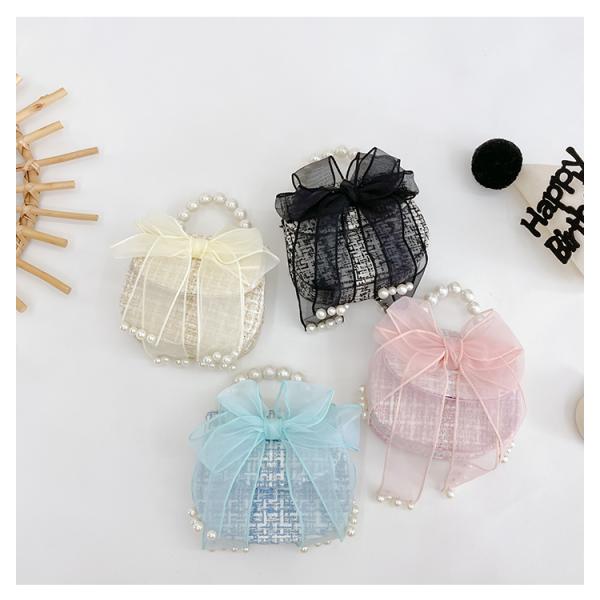 リボンのシースルーが上品な印象の可愛いミニバッグですバッグ情報横13cm 高さ12cm 奥行き5cm肩紐110cm 重さ0.18kg生産国：中国素　材：綿、麻他※※※お客様へのお願い※※※当店は海外からの取り寄せ商品でございます。不測の事態...