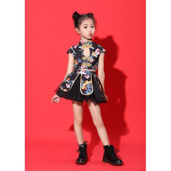 ダンス衣装 ダンス チャイナ服 女の子 かわいい おしゃれ ダンス衣装 幼稚園 小学生 スカート セットアップ お遊戯会 イベント 即納商品内容：130サイズセットアップ生産国：中国素　材：綿他サイズ情報着丈（襟から）32cm バスト62c...