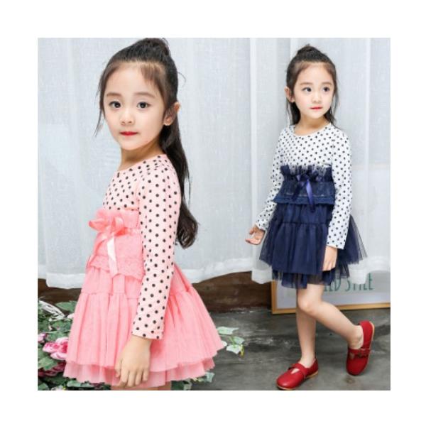 ドット柄トップスとチュールスカートのワンピース