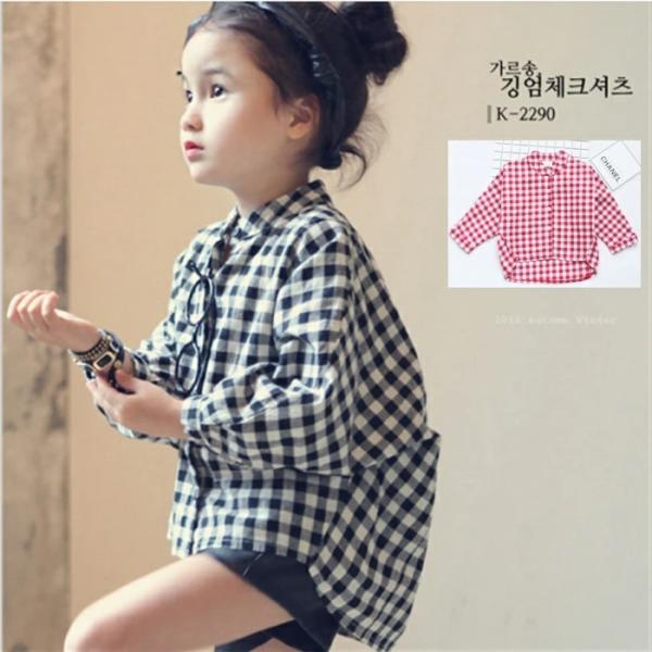 ★ドルマンスリーブで着心地楽チン♪★後ろの丈が長く、オシャレアイテムいっぱい♪★重ね着などにも使いやすい、もちろんインしても可愛いので、春秋冬に最適です。★デザインに拘ってるギンガムチェックのシャツです。★カラー：写真通り（白黒チェック柄）...