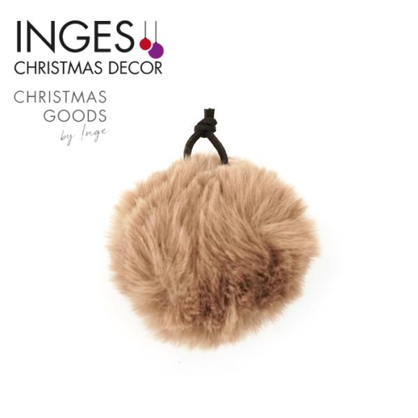 ふわふわもこもこでさわり心地が気持ちいい、人気のファーボール。寒い季節に温かさを感じられるオーナメントです。落ち着きのあるブラウンカラーがとてもおしゃれ。柔らかな印象のファーボールは、淡い色合いでまとめられたツリーやナチュラルなツリーと相性...