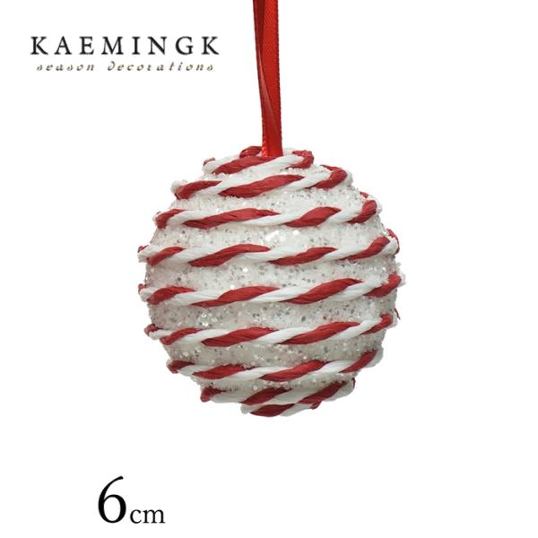 こちらは非常に珍しいデザインのオーナメント。直径6cmのグリッターボールに紅白のペーパークラフトを巻き付けた、個性が光るおしゃれなデコレーションボールです。キラキラと輝くグリッター×紙というユニークな組み合わせが見る人の視線を惹きつけるオリ...