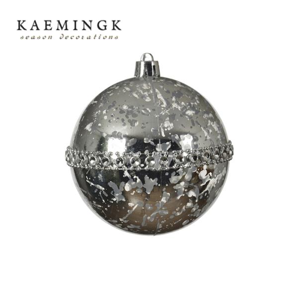 惑星をモチーフにしたボールオーナメントです。金属が錆びたような風合いのコーティングがお洒落です。長い年月を経たようなアンティークな雰囲気を纏います。中央にはクリスタルビーズが装飾されておりフェミニンで上品な印象も与えてくれます。シンプルで清...