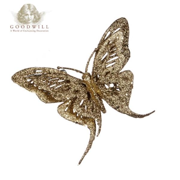 黄金の羽をはためかせて舞う蝶々のクリップオーナメントです。オーナメントのテーマは『ノーブル・クリスマス』。豪華絢爛なヨーロッパの宮殿を彷彿とさせるエレガンスでラグジュアリーなデザインが魅力です。まるでおとぎの世界から飛び出してきたかのような...