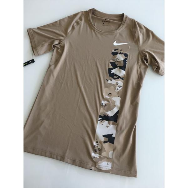 NIKE（ナイキ） FTTD 2L CMO トップス カットソー Tシャツ 半袖 TEE アパレル メンズ 新品●メンズ（男性用）●品番CD7673-213●カラーベージュ系●生産国MADE IN CHINA（中国製）●サイズ参考例(メンズ...