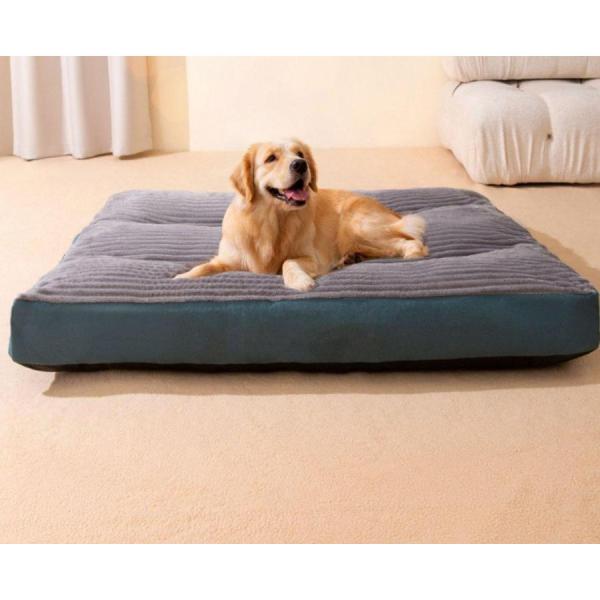 商品詳細素材：スエード  ポリエステル注目ポイント：ふわふわクッションに寝転んで、ワンちゃんネコちゃんが気持ちよくお昼寝ができそう。中には高級なPP綿を充填し、弾力性があり、ペットの重さをしっかり支えます。圧力を分散するのでペットに圧迫感を...